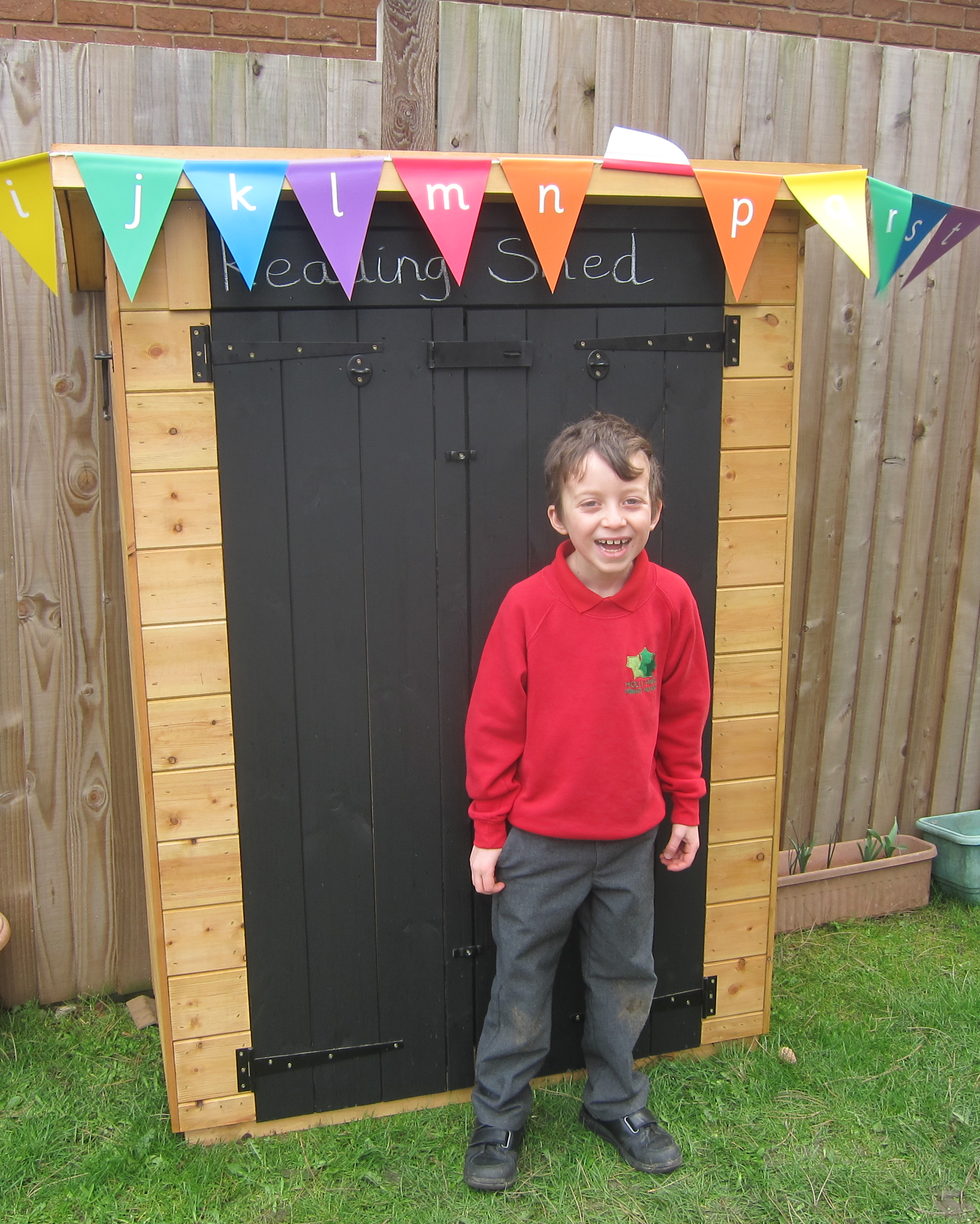 Reading Shed (1) – Holly Park Primary School