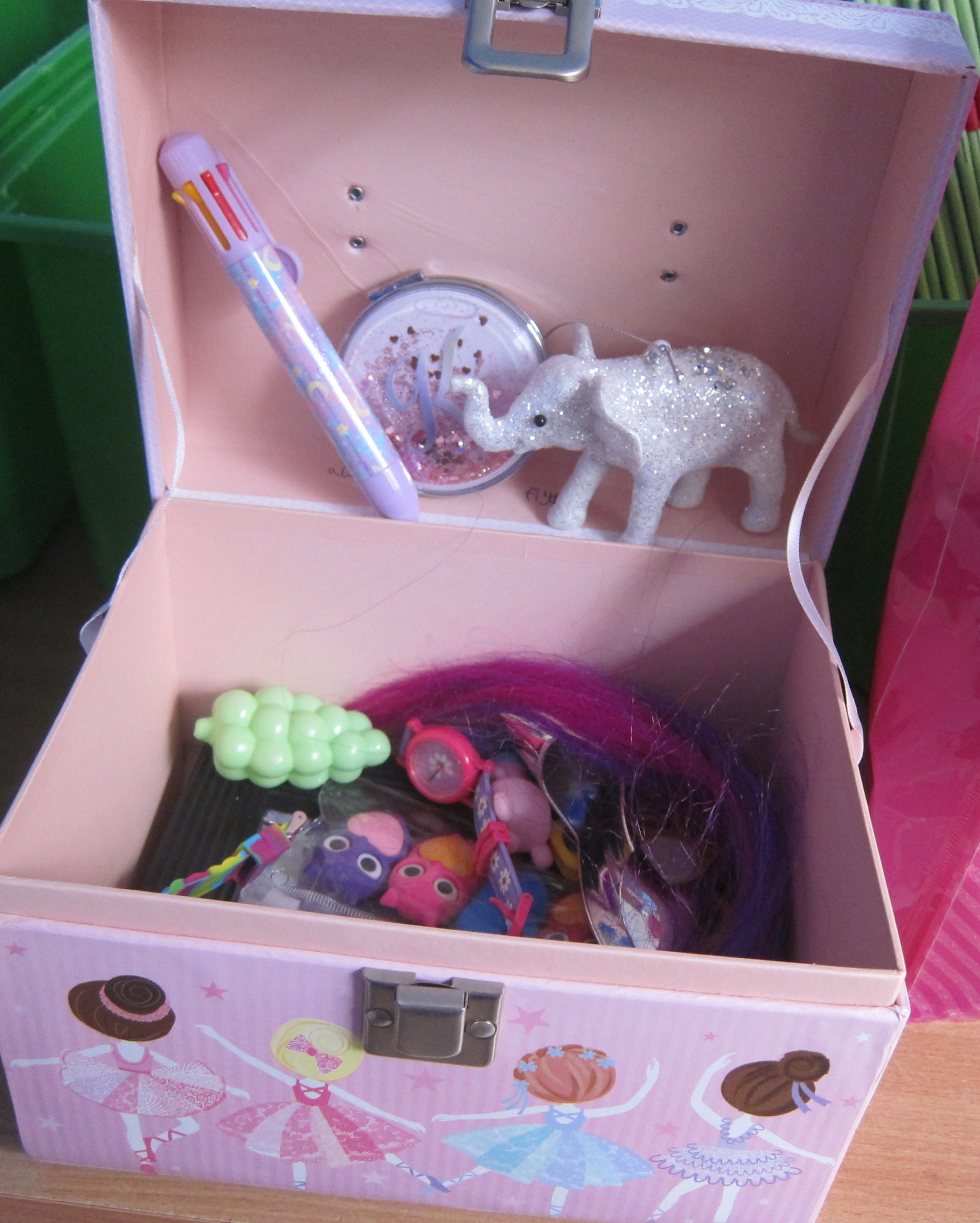 Happy box (20) – Holly Park Primary School